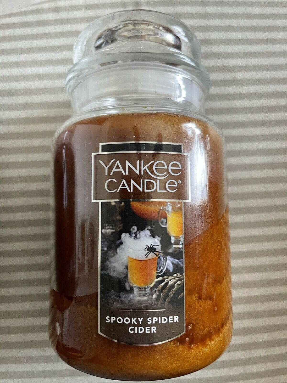 HALLOWEEN!! Yankee Candle SPOOKY SPIDER CIDER Large 22oz Jar Candle OOP ...