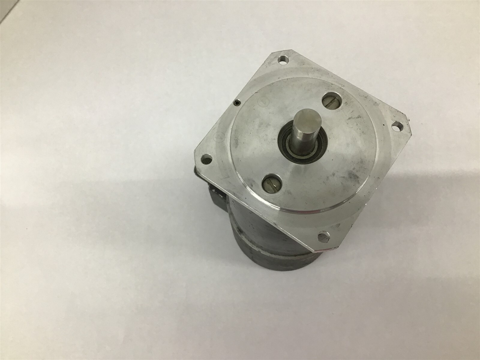 CMC Cleveland Motion Controls PM Servo Motor ME3528-100C 1359240 0132 ...