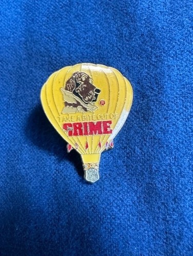 McGruff Pin Take a Bit out of crime lapel collar hat jacket 1-1/8 ...