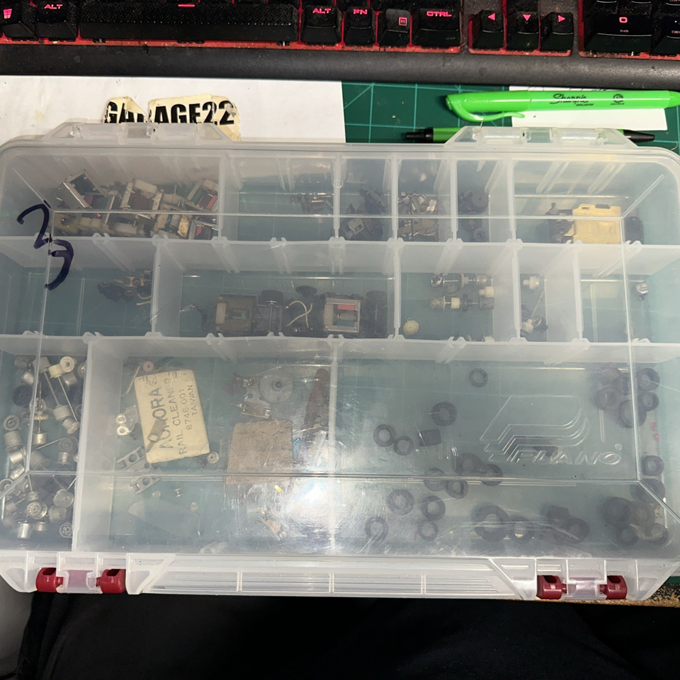 HUGE JUNK YARD LOT HO SLOT CAR PARTS LOT TYCO OTHER Magnets Chassis ...