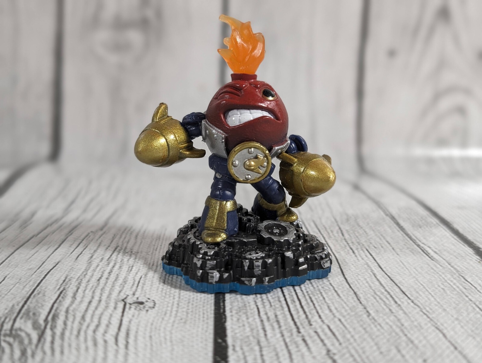 Skylanders SWAP FORCE Character Figure: LightCore COUNTDOWN (blue base ...