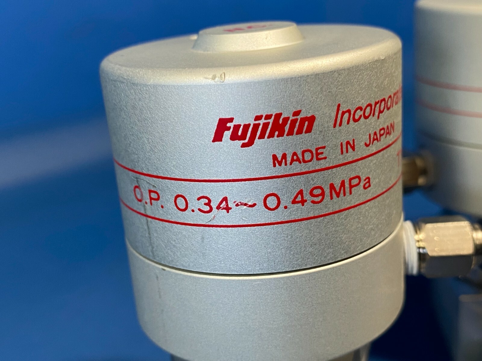 Fujikin Pneumatic Solenoid Valve, Type NC, O.P. 0.34~.49 MPa LOT OF 3 ...