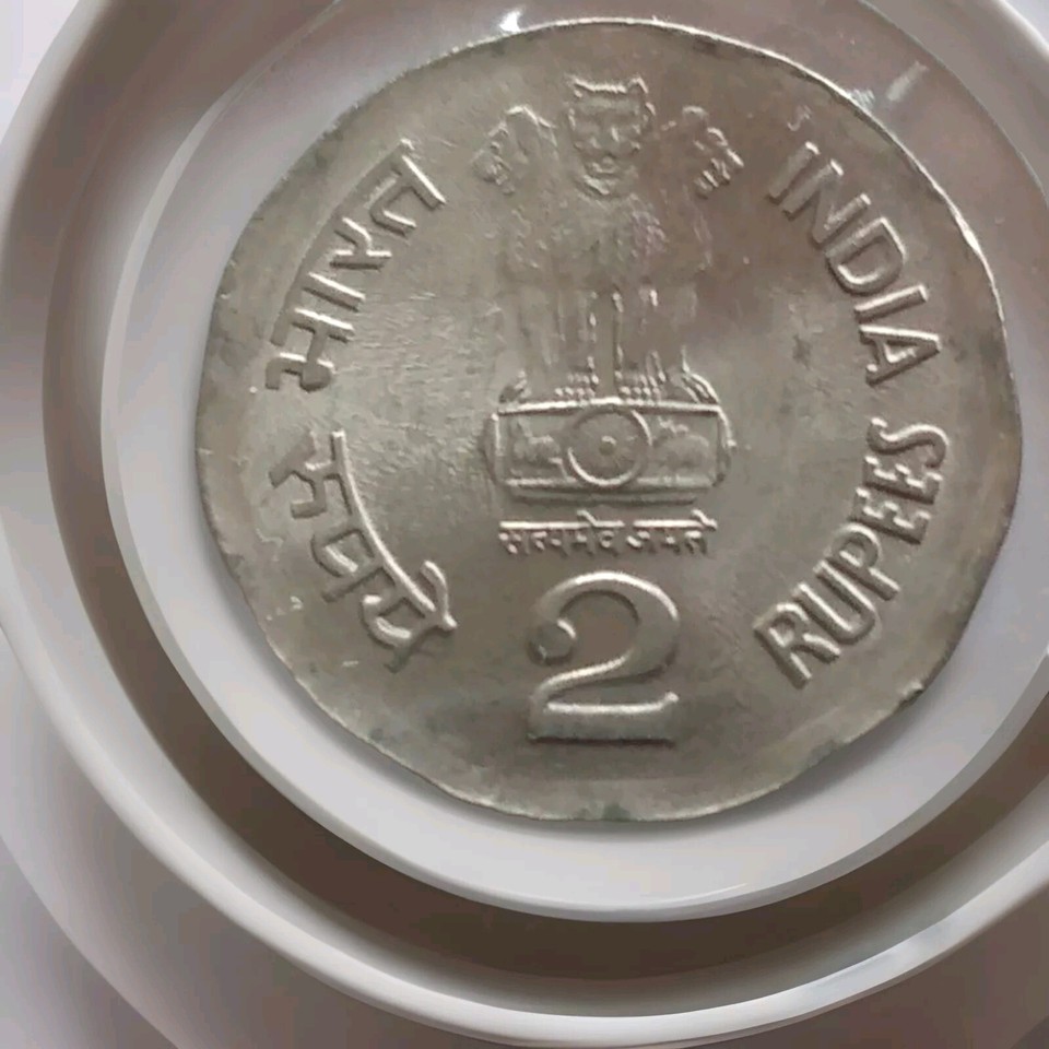 6 Mixed Coin Lot 1964 US Penny(L On Rim) and Others In Coin Protectors ...