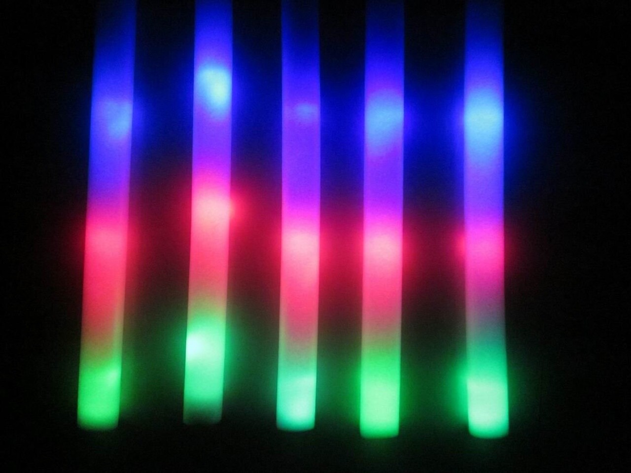 50 LED Foam Glow Sticks18" Flashing Glow Wands Party Light Up Rave ...