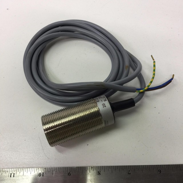 Allen Bradley INductive Proximity Sensor 872C-A10-N30-A2 | eBay