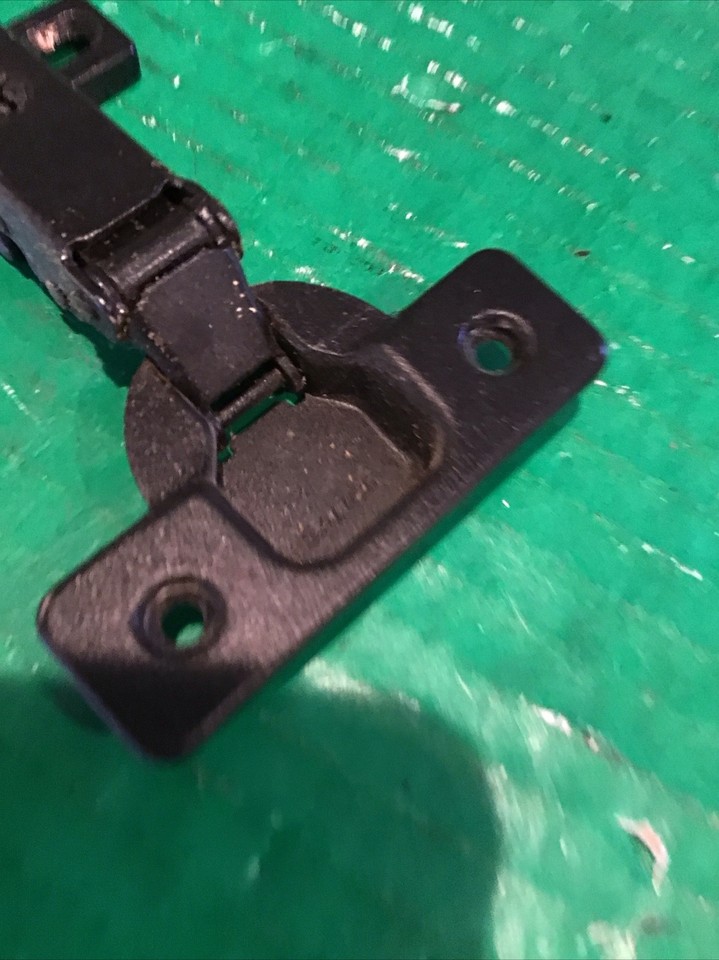 Salice 110 Degree 2P5 Self Closing Cabinet Hinge w/ H00 Mounting Plate ...