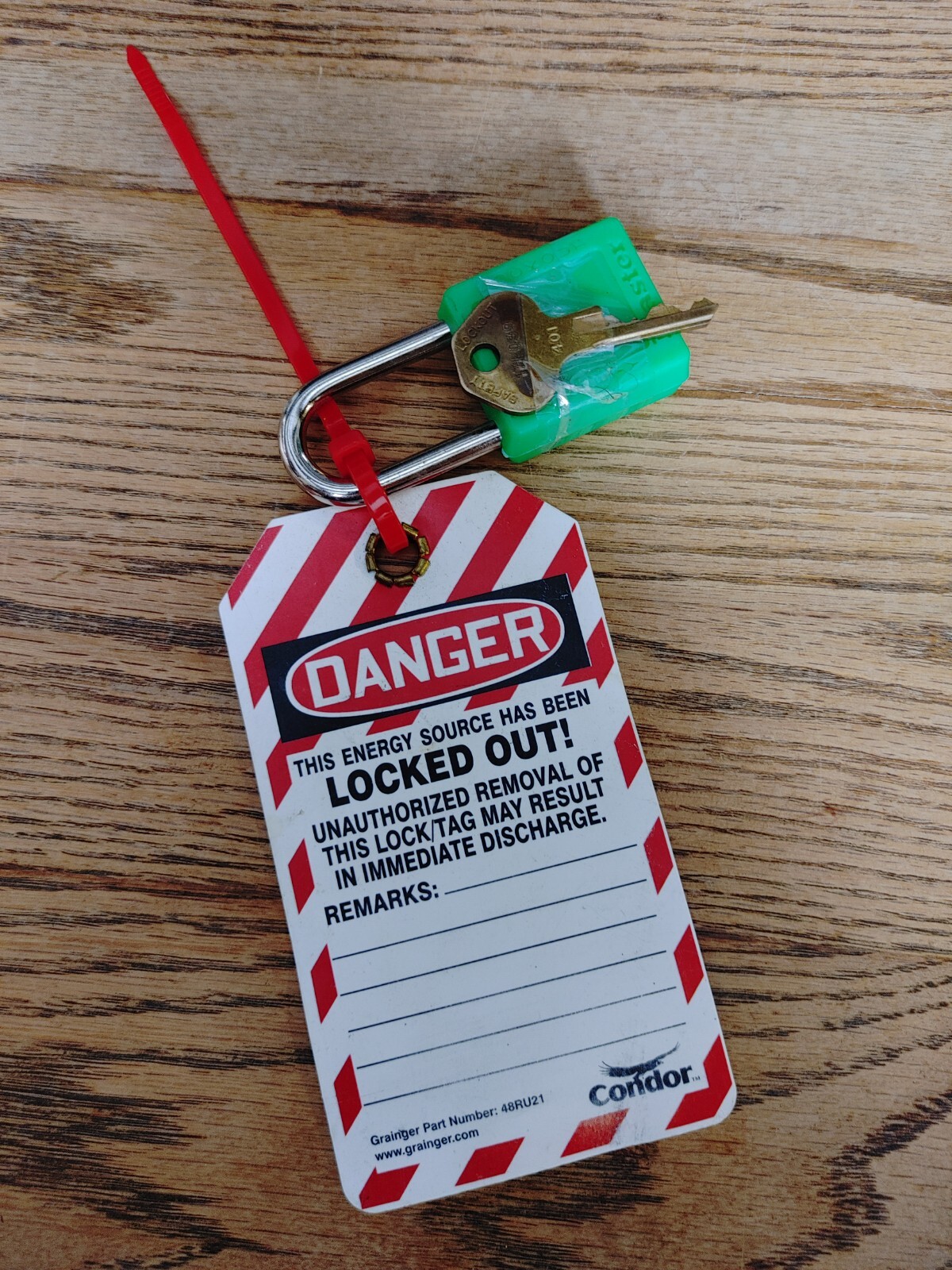 Grainger Condor Lock-Out/Tag-Out Green Lock, One Key And Unused Tag | eBay