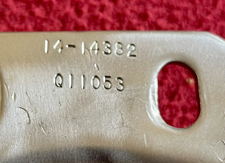 Peterbilt 379 exhaust shield clamp bracket 330 385 375 378 357 377 359 ...