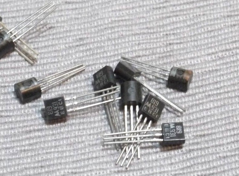20pcs MOTOROLA 819 NPN TO92 Transistor NOS | eBay
