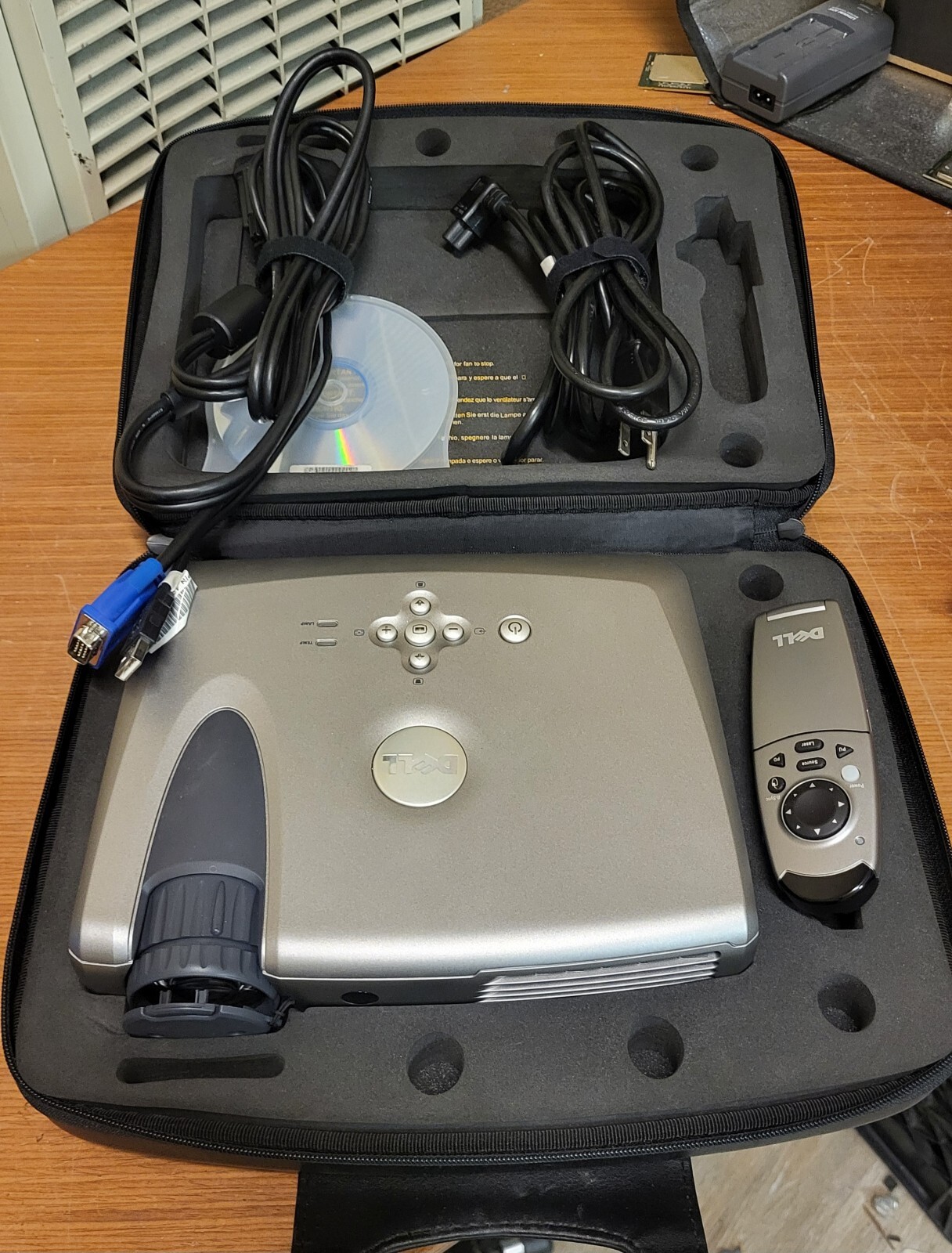 Dell 3200MP DLP Multimedia Home Theater HD Front Projector #254I | eBay