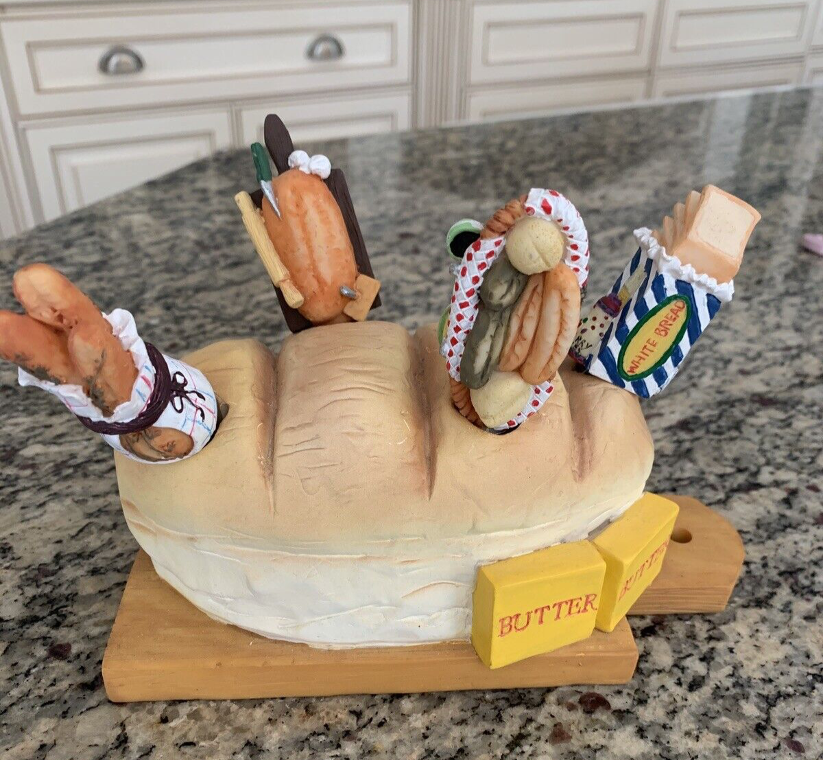 Cardinal, INC Cheese, Butter & Dip Spreaders Bread loaves, resin, Set ...