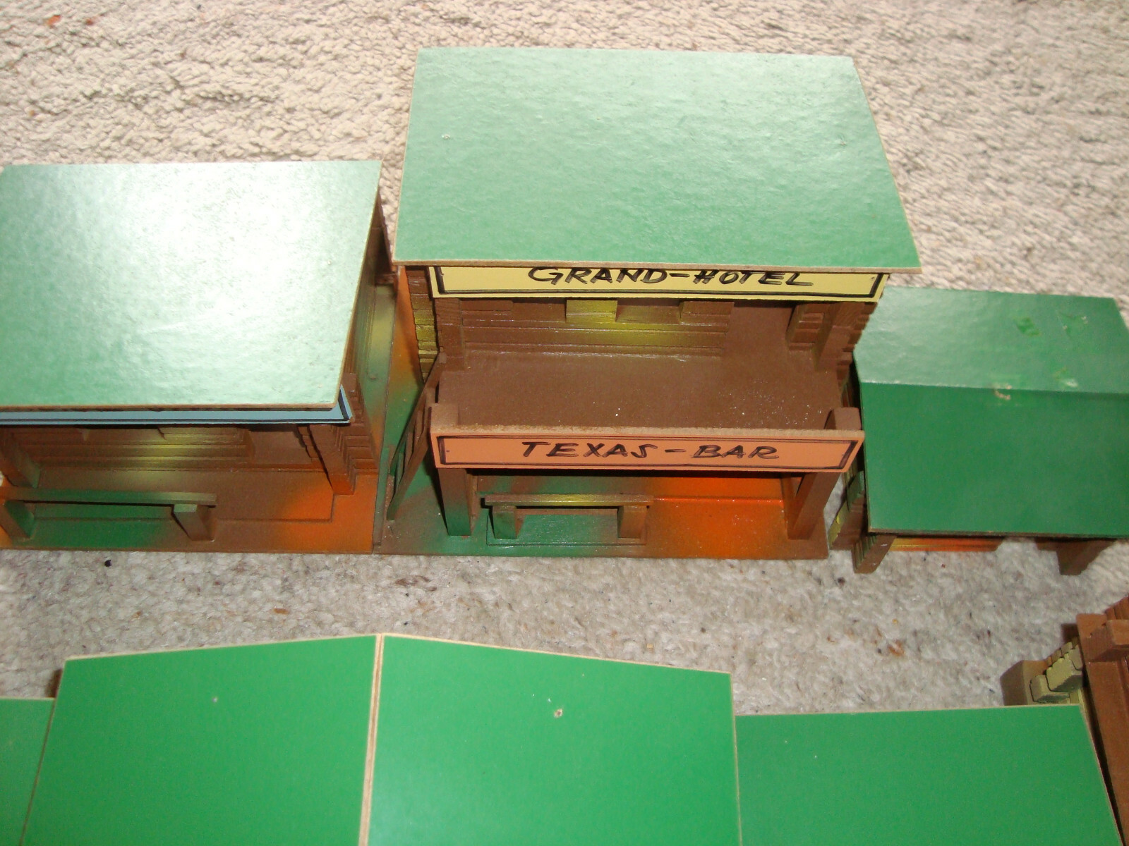 UNIQUE - GREAT WILD WEST WOODEN BUILDINGS - WITH TIMPO TOYS SPARE PARTS ...