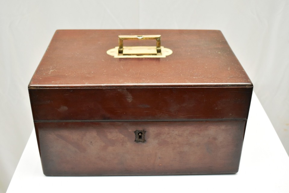 Antique Surgeon’s Apothecary Medical Kit Box with Glass Bottles ...