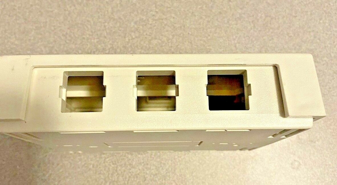 Surface Mount Box COMMSCOPE SYSTIMAX 107431538 M106SMB-262 six port ...