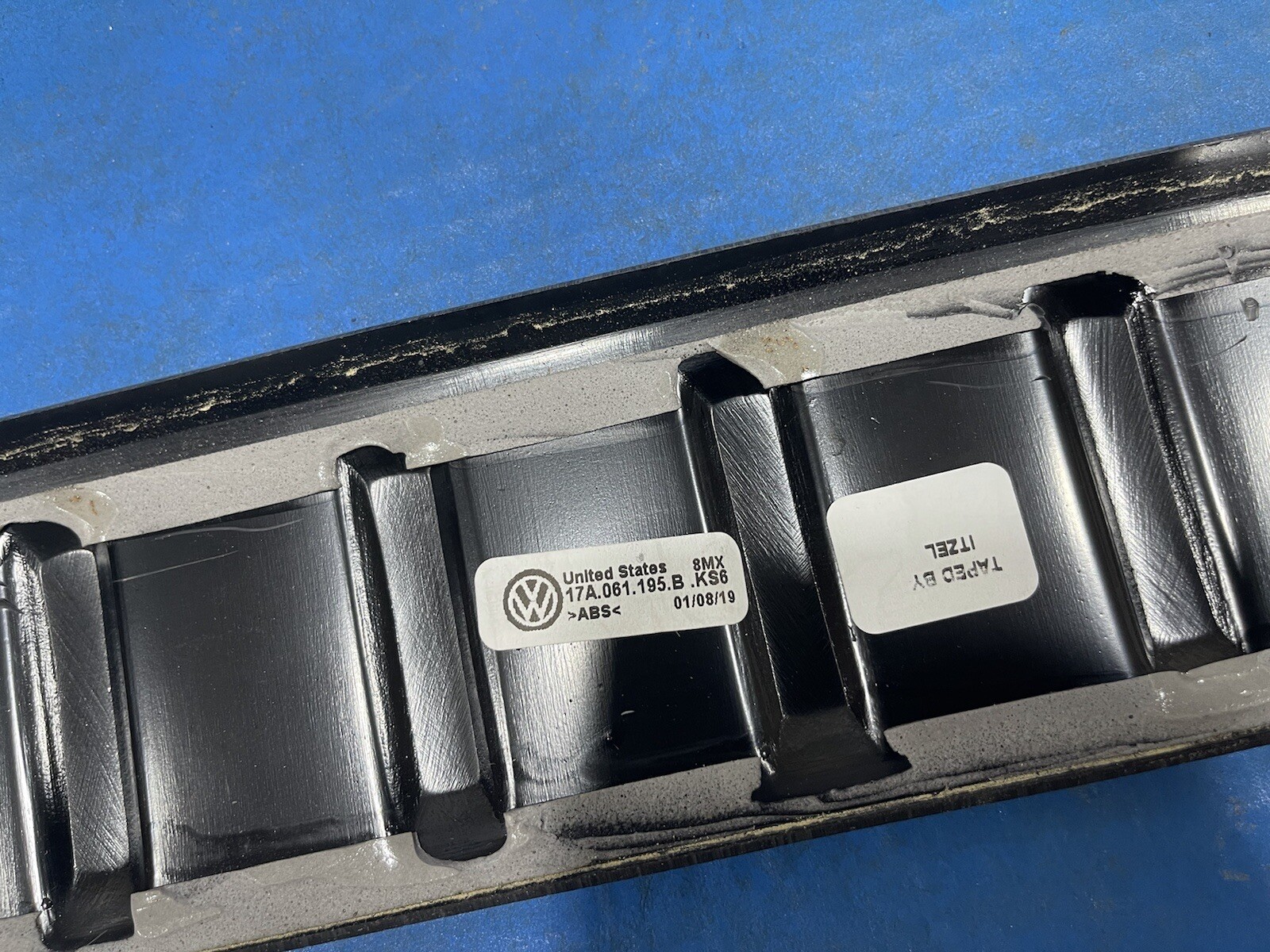 2019-2021 Volkswagen Jetta Rear Bumper Scuff Guard Chrome 17A.061.195.B ...