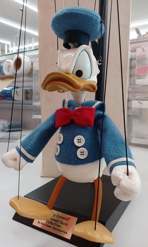 Disney Donald Duck Feisty DONALD Number 124 puppet 65 feisty Years by ...