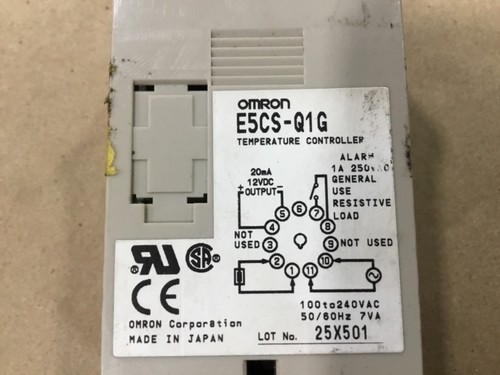 Omron E5CS-Q1G Temperature Controler With P3GA-11 Base #005E19 | eBay