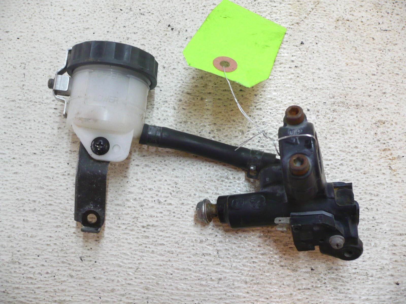 KAWASAKI 98 99 ZX900 FRONT BRAKE MASTER CYLINDER OEM 43015-1633 | eBay