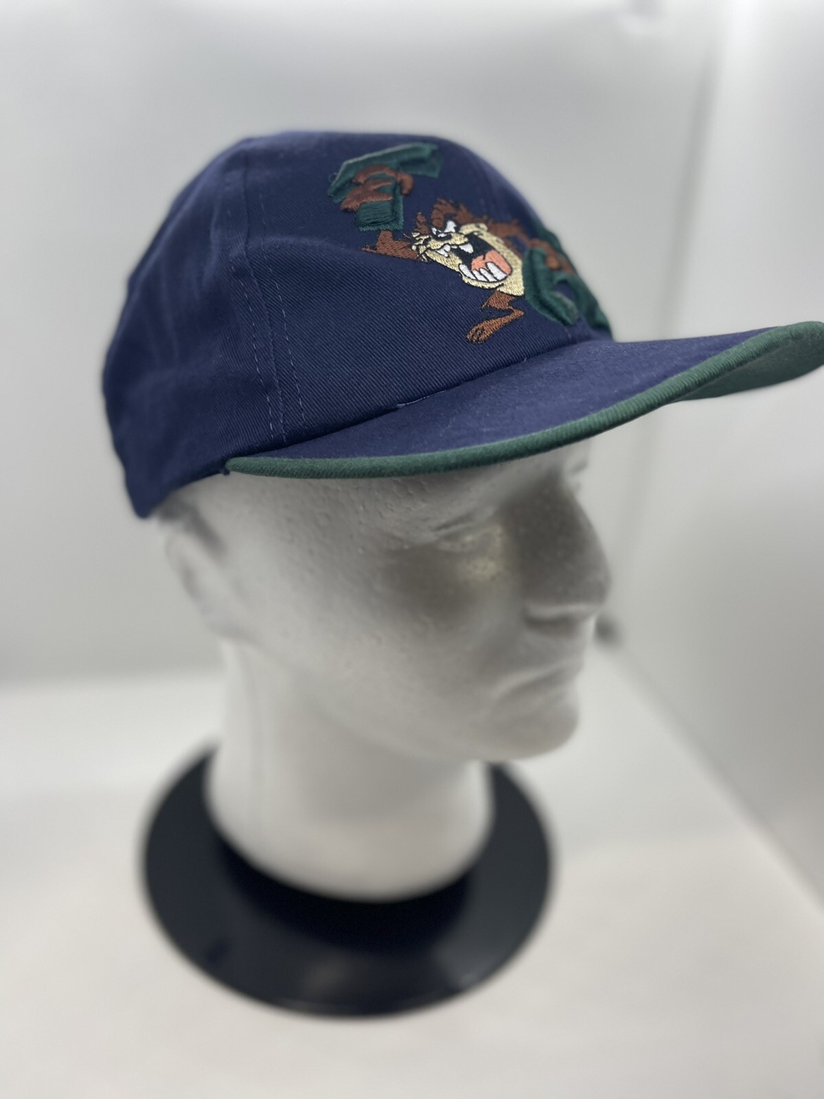 Vintage Embroidered Tasmanian Devil Taz SnapBack Hat … - Gem