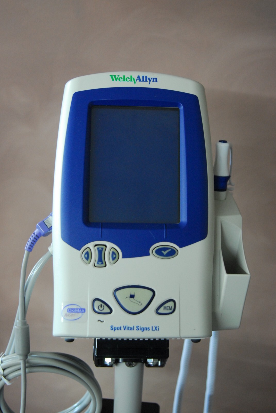 Welch Allyn 45NTO Vital Signs Spot LXi Patient Monitor W/ Stand, and ...