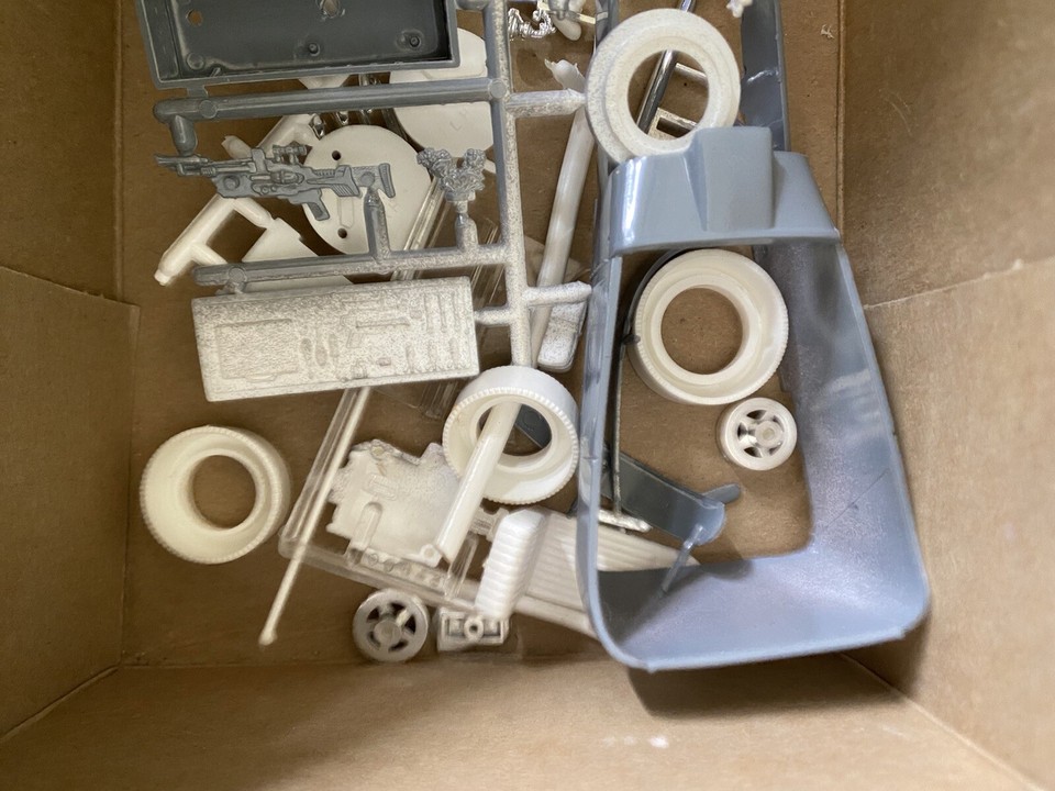 AMT 1:25 Scale ZZR SPY ROD GEORGE BARRIS Customizing Model Kit As Is ...