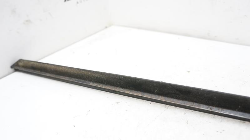 2009 Mini Cooper Right Front Passenger Door Weatherstrip Chrome ...