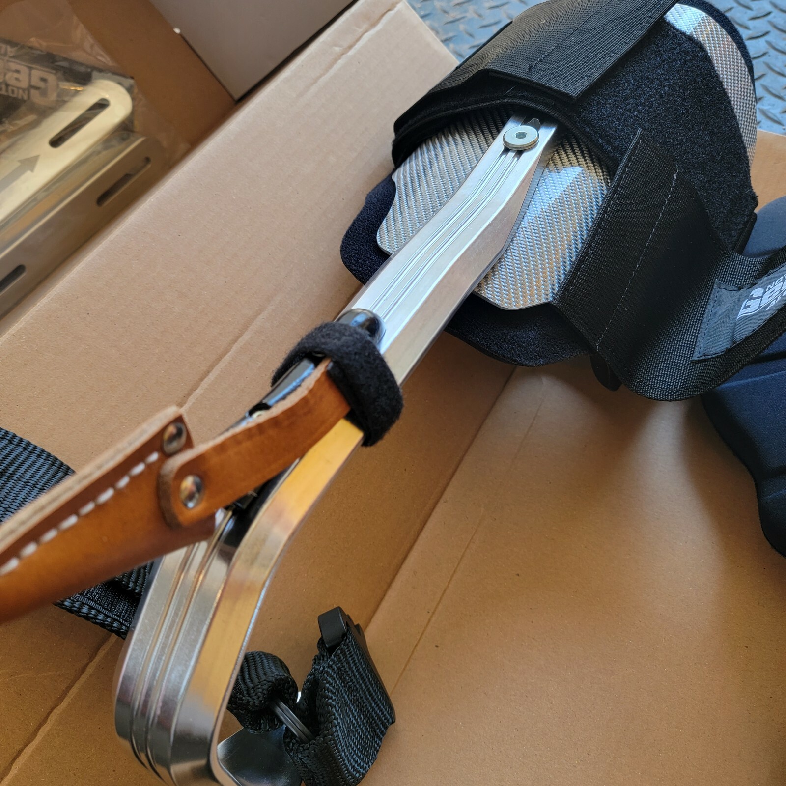 Gecko Climbing Spikes Aluminum 2.0 Notch (Pole Gaffs) (New Generation ...