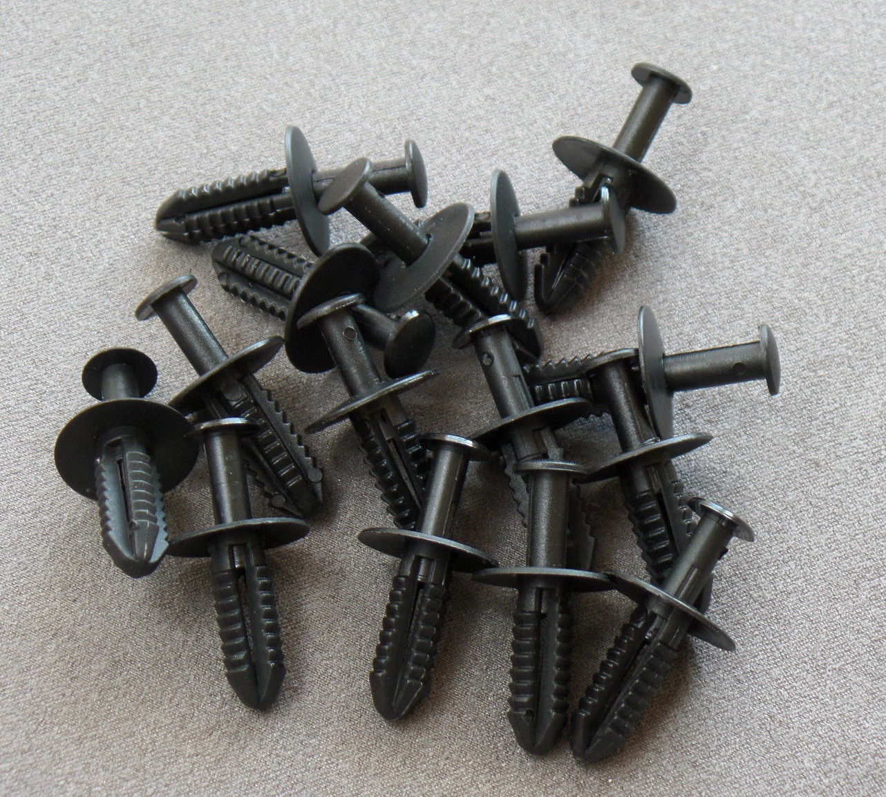 15x SPREIZNIETE STOßSTANGEN RADKASTEN CLIPS FÜR MERCEDES W210 W211 ...