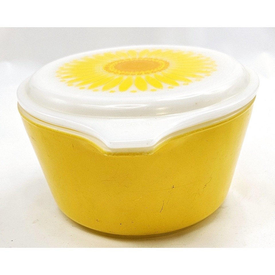 Vintage Pyrex Sunflower Daisy 1 QT #473 Casserole Dish With Daisy Milk ...