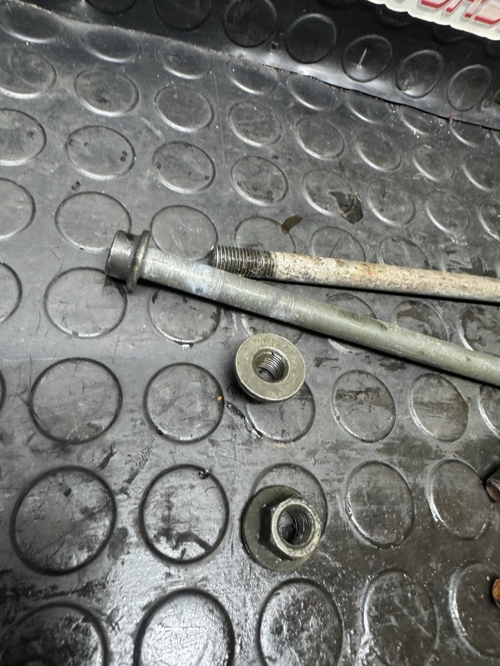 04 05 06 2004 2005 2006 Yamaha Yzf R1 Engine Mounting Bolts Set Kit ...