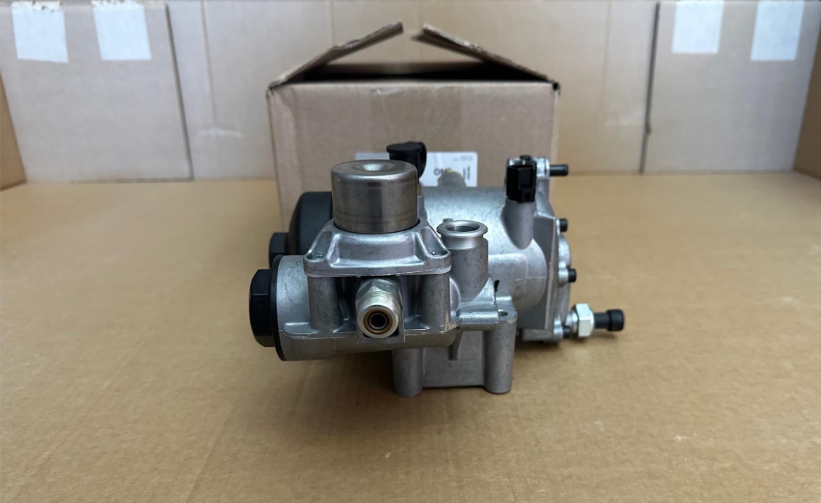 Genuine OEM International Navistar Header Fuel Filter Housing MaxxForce ...