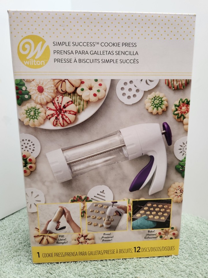 Wilton Simple Success Cookie Press, 12 Disc Spritz Cookie Hand-Press ...