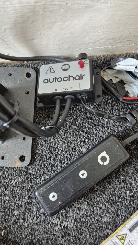 Autochair LC80 "Smart Lifter" Car-Boot Hoist For Scooter / Wheelchair ...