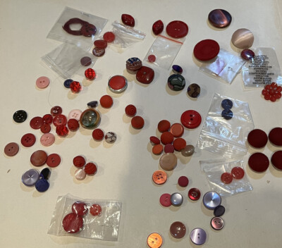 Antique Vintage Assorted Buttons Reds,Pinks,Purples Lot of over 90-.25 ...