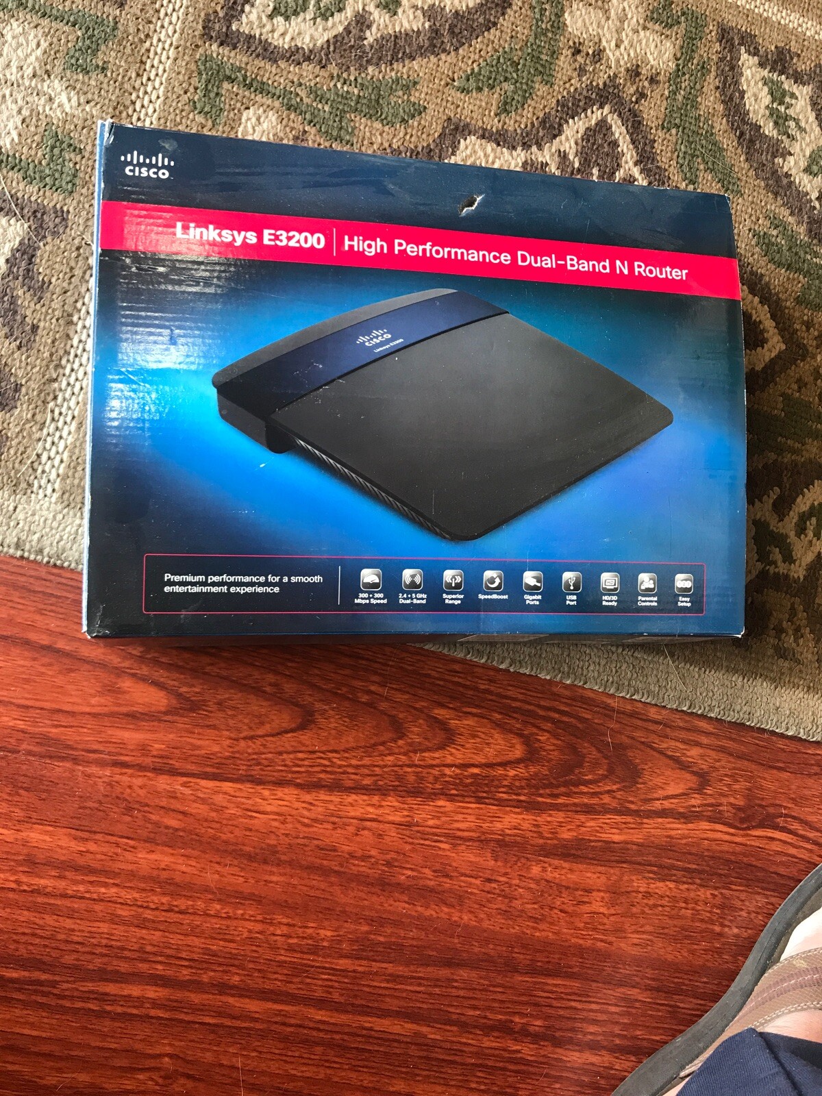 Linksys E3200 300 Mbps 4-Port Gigabit Wireless N Router 745883592388| eBay