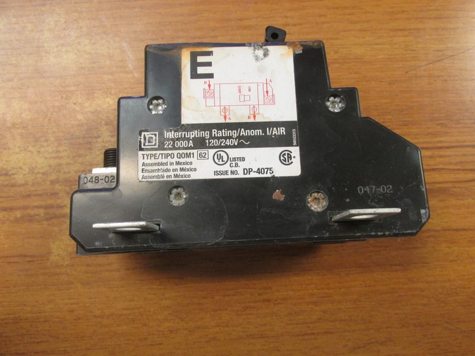 Square D 100A, 2P, 240V Circuit Breaker Cat# QOM100VH QOM100VH8106 ...
