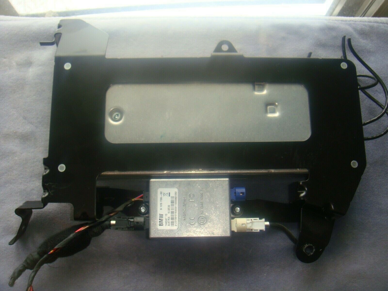 2009-11 BMW Bluetooth telematic unit communication control + hub ...