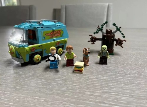 Scooby-Doo: The Mystery Machine (75902) BRAND NEW In Sealed Bags No Box ...