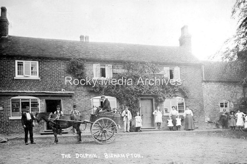 Csa-50 Horse and Cart, Dolphin Pub, Bishampton, Worcestershire. Photo ...