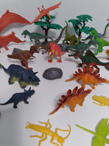 43 Pcs Mini Dinosaur & Bug Toys Children's Educational & Fun | eBay