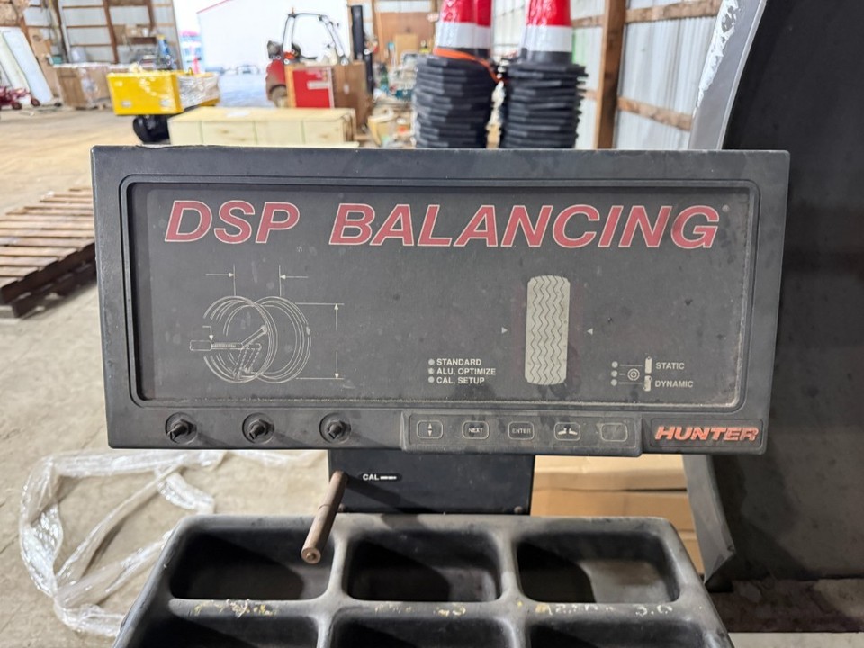 HUNTER DSP 9000 TIRE BALANCING USED | eBay