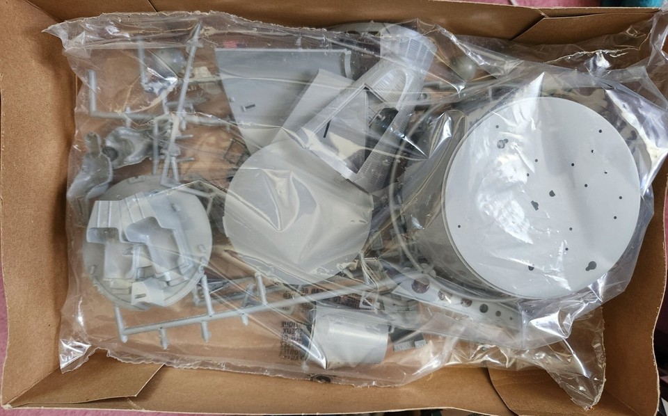 Revell 1983 Gemini Spacecraft Model Kit 1835 1/24 Parts Inside Sealed | eBay