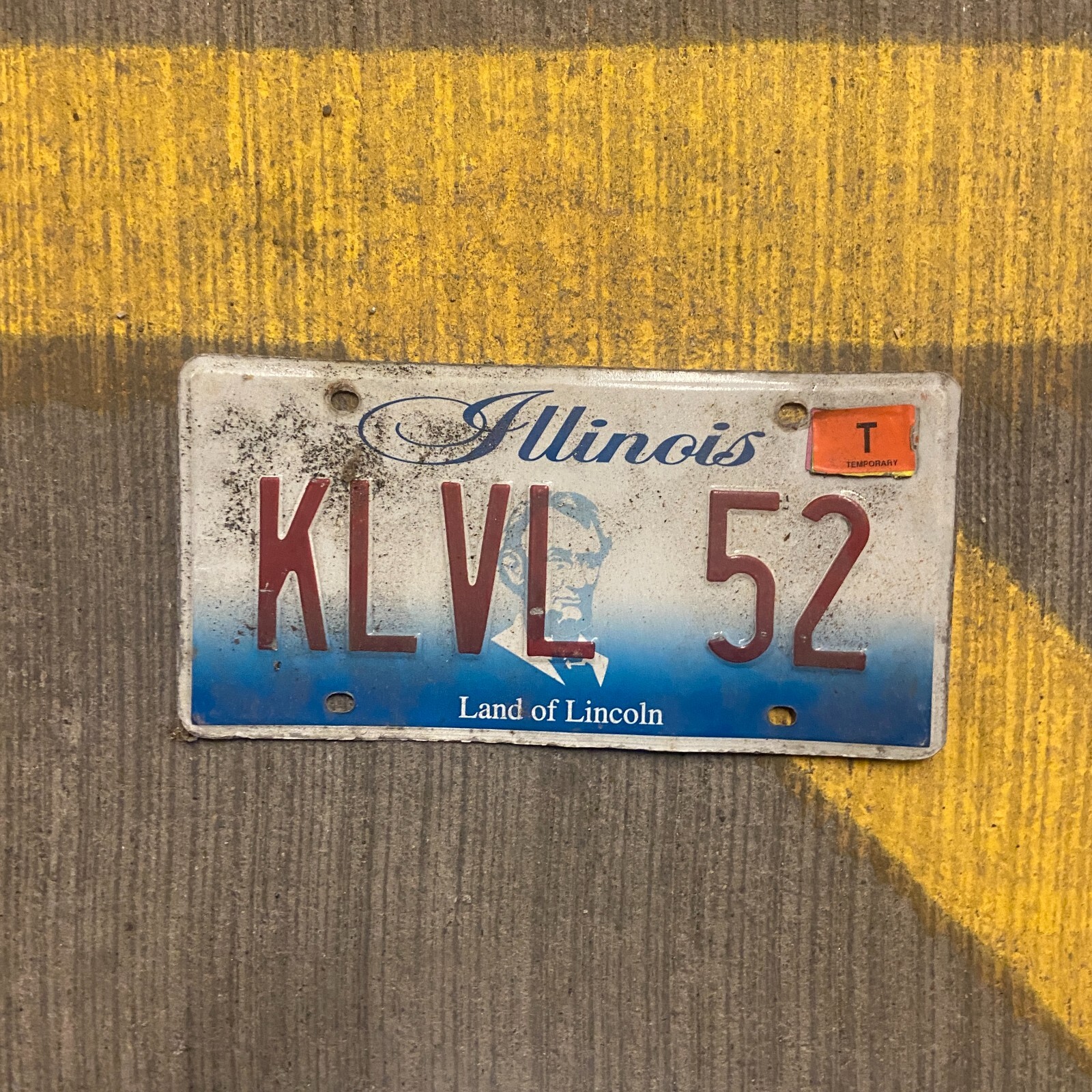 2001 Illinois Vanity License Plate Name Personalized Auto Garage KLVL ...