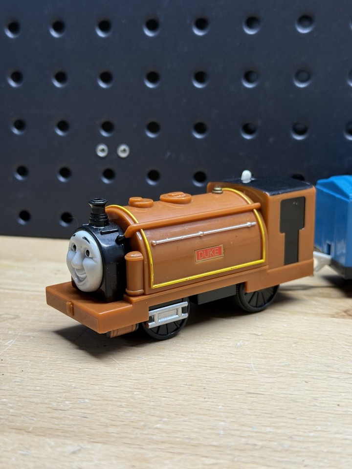 Thomas & Friends Duke Thomas Trackmaster Motorized Train Engine Boxcar ...
