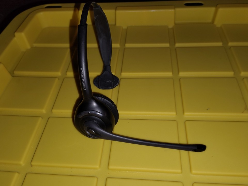 Plantronics Wireless Rechargeable Headset C052 | eBay