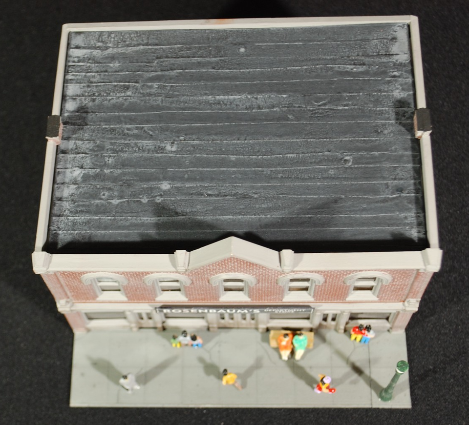 DPM Goodfellows Hall Built and Painted Structure HO Scale 1:87 | eBay