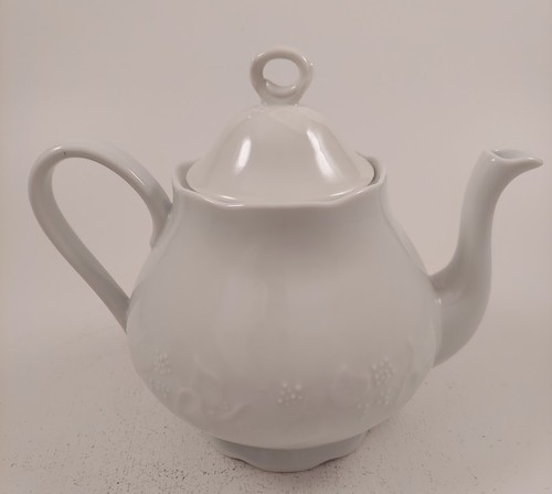 NEW White Dansk International Ivy Teapot with Lid Intl. Designs France ...