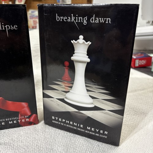 Twilight Saga Series 2-4 Set Lot: New Moon, Eclipse, Breaking Dawn ...