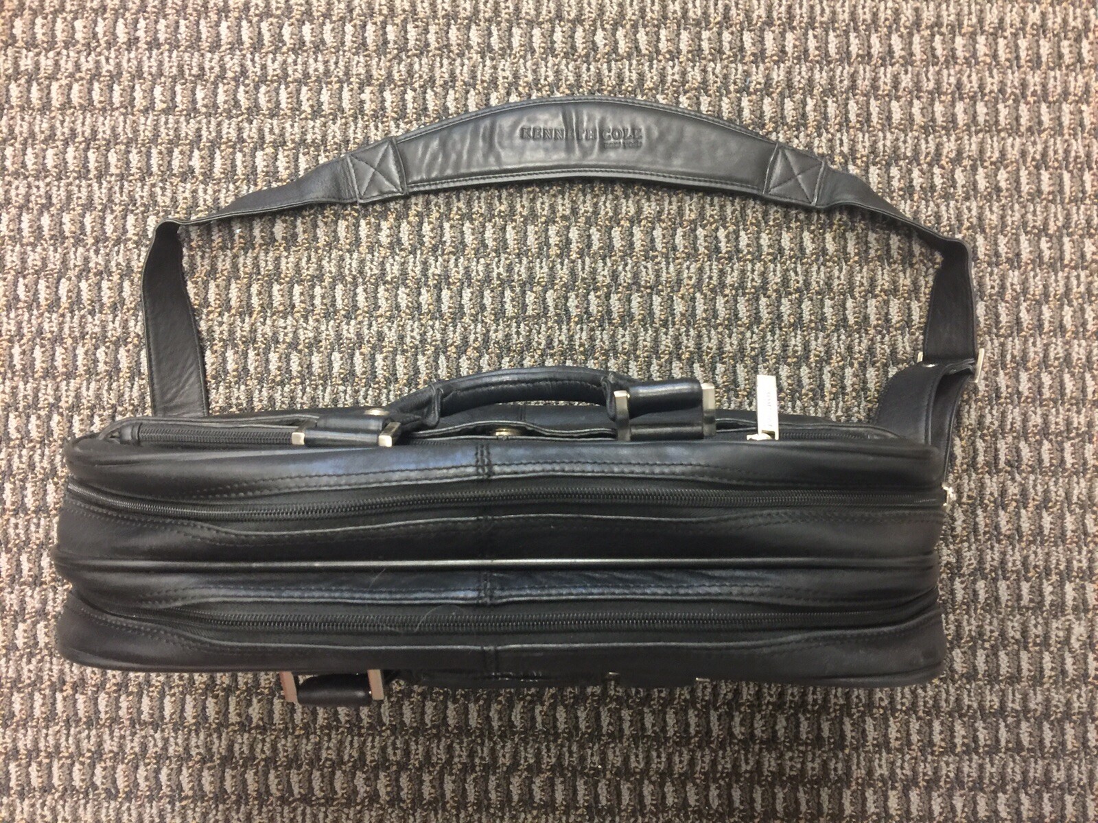 Kenneth Cole Black Genuine Leather Messenger Briefcase - Gem