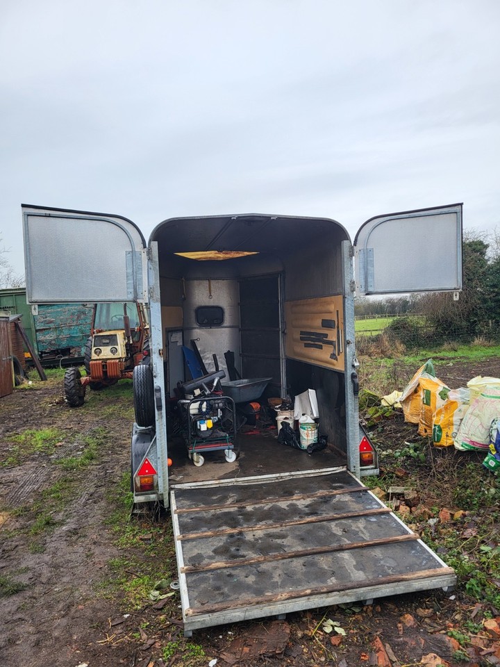 IFOR WILLIAMS HUNTER 505 DOUBLE HORSEBOX TRAILER | eBay UK